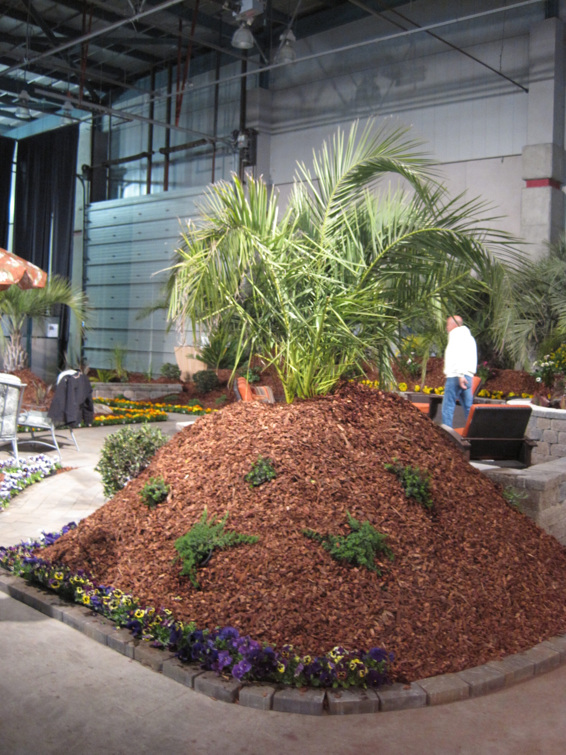 Maddening mulch myths – The Garden Professors™